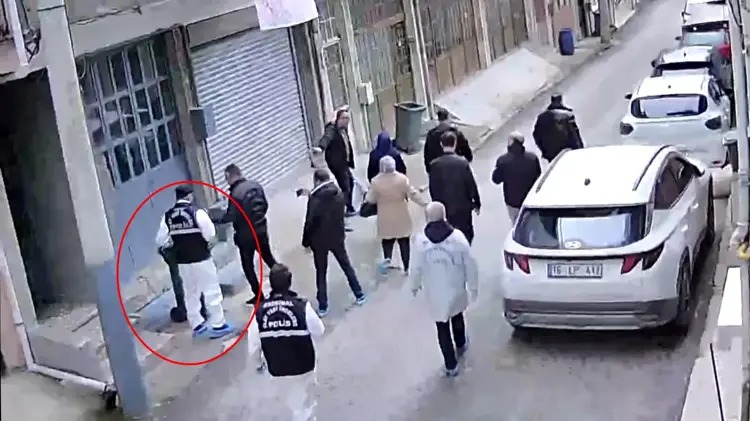SON DAKİKA… 77 yaşındaki kocasını öldürüp satır ve bıçakla 15 parçaya ...