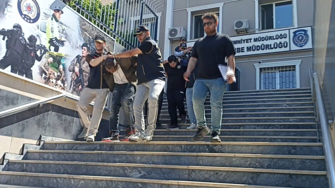 Aşk vaadiyle 117 milyon liralık vurgun! Hong Konglu diş hekimi İstanbul ...