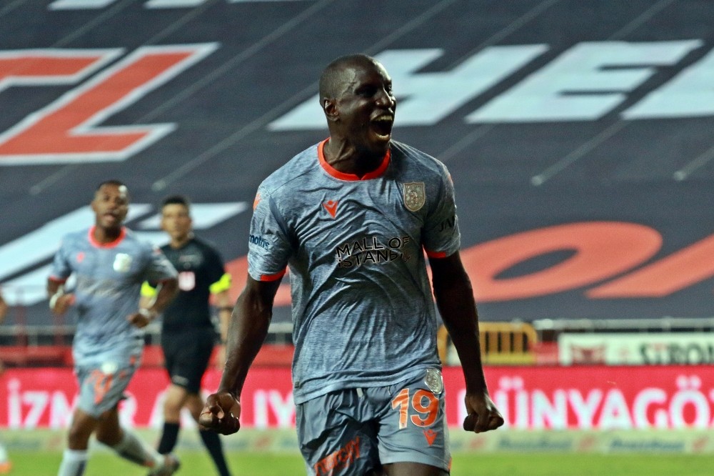 Demba Ba lig tarihine geçti - İstanbul Haberleri