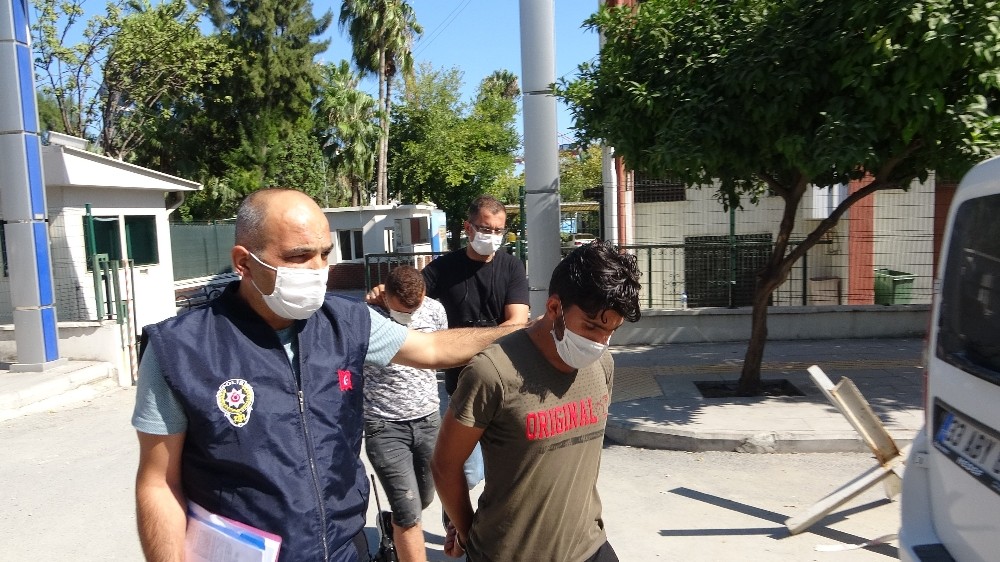 4 yaşındaki çocuğu kaçırıp, fidye isteyen zanlılar tutuklandı - Mersin ... 4 yaşındaki çocuğu kaçırıp, fidye isteyen zanlılar tutuklandı - Mersin ...