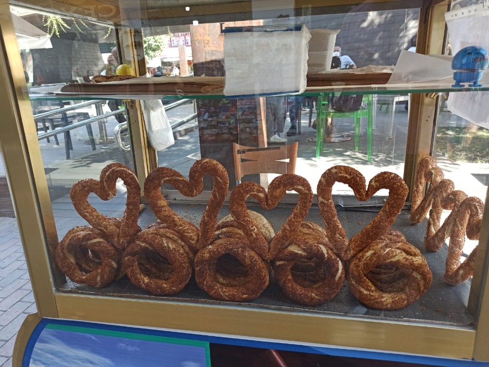 Eskişehir’de kalp şeklinde simit - Eskişehir Haberleri