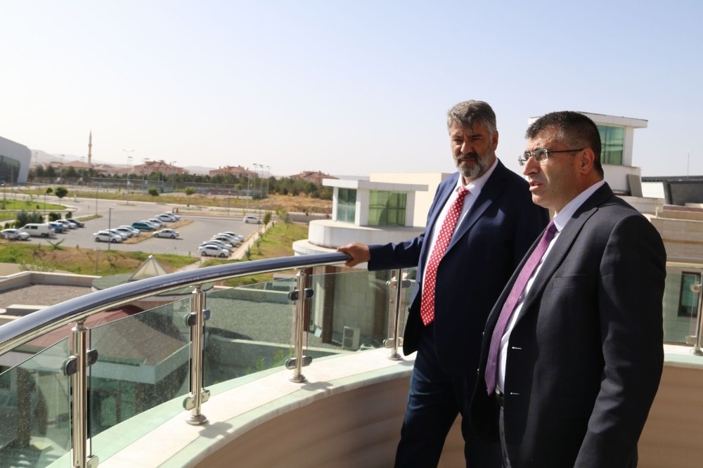 KBÜ Rektörü Polat’tan Nevşehir Hacı Bektaş Veli Üniversitesine ziyaret ...