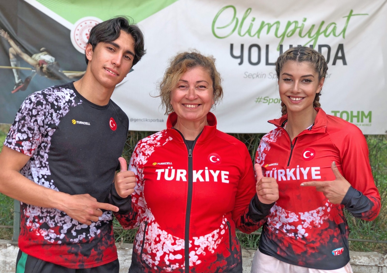 Şampiyon atletlerin şampiyon annesi - İzmir Haberleri