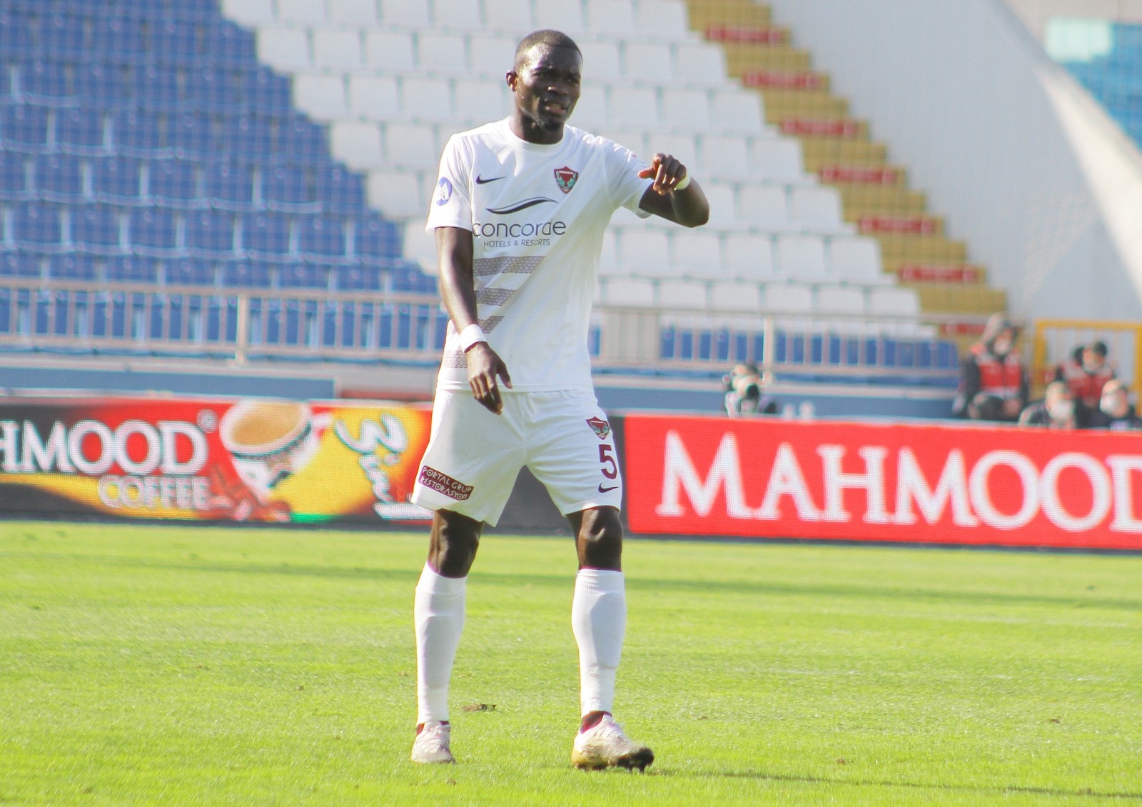 Sackey, 2 yıl daha Hatayspor’da - Hatay Haberleri
