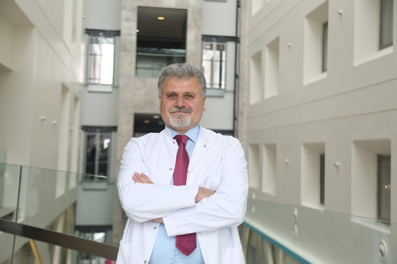 Uzman doktor uyardı: "Reflü hastaları sigara ve alkolden uzak durmalı ...