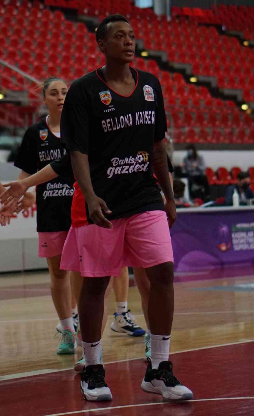Bellona Kayseri’de Stephanie Madden ilk kez forma giydi - Kayseri Haberleri