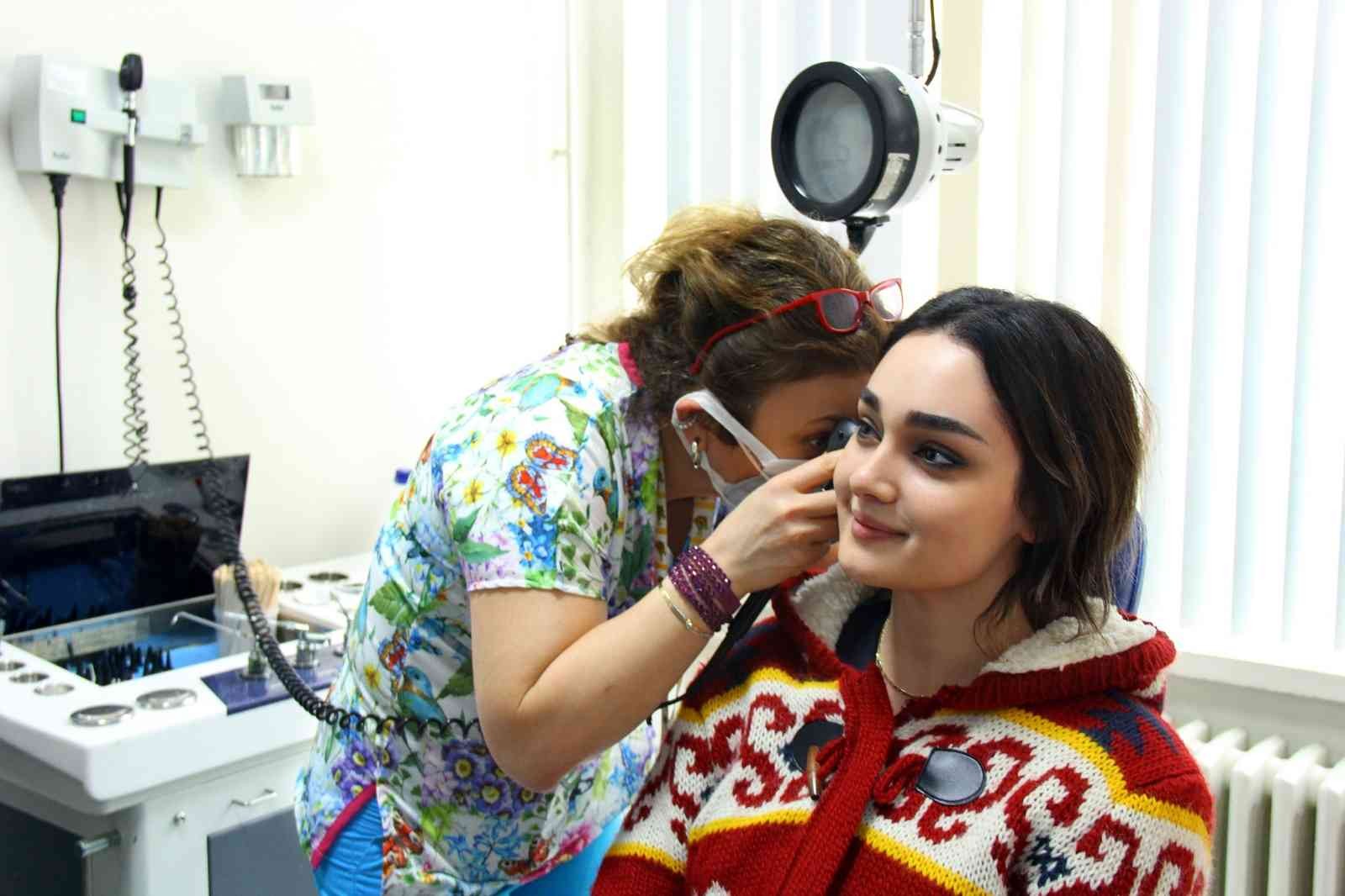 Türkiye’de 2 milyonu aşkın işitme engelli var - Sivas Haberleri