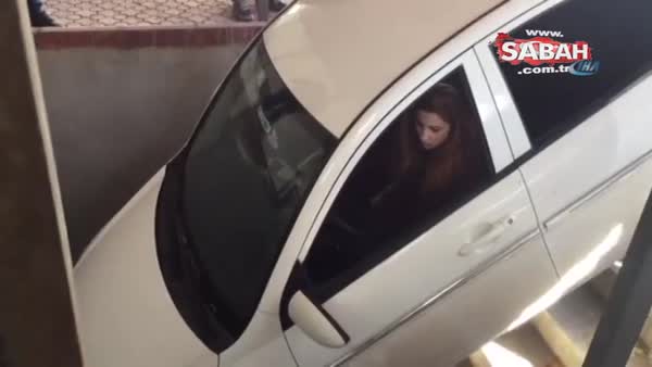 Kadın sürücü ortalığı birbirine kattı videosunu izle | Son Dakika Haberleri Kadın sürücü ortalığı birbirine kattı videosunu izle | Son Dakika Haberleri